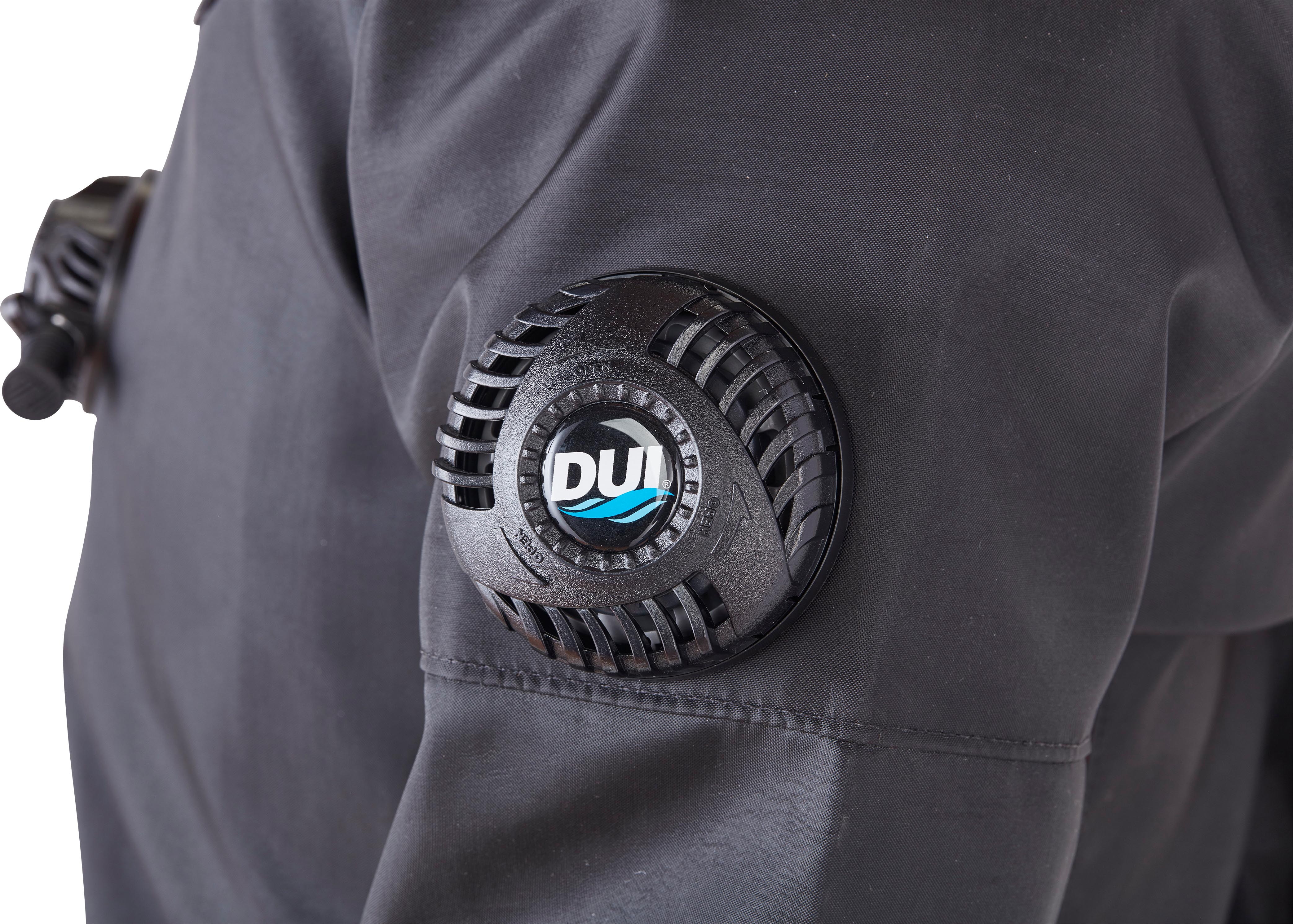Drysuit Thermal Insulation Dry Suits Worn by the Best Divers | DUI
